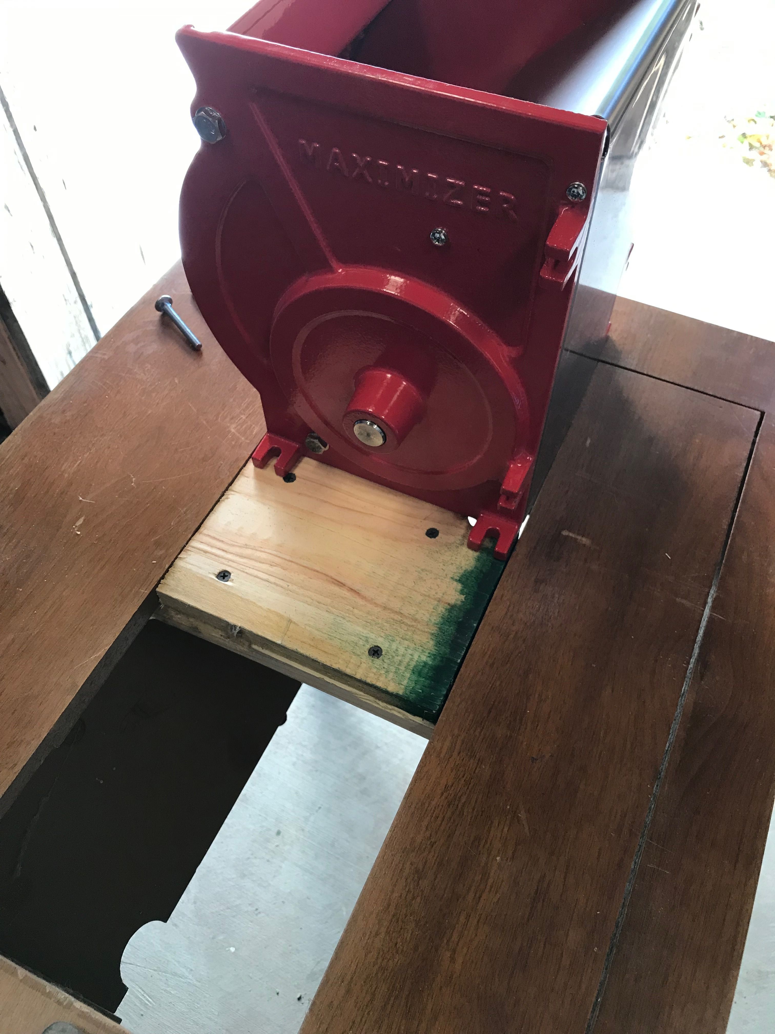 Maximizer Apple Grinder